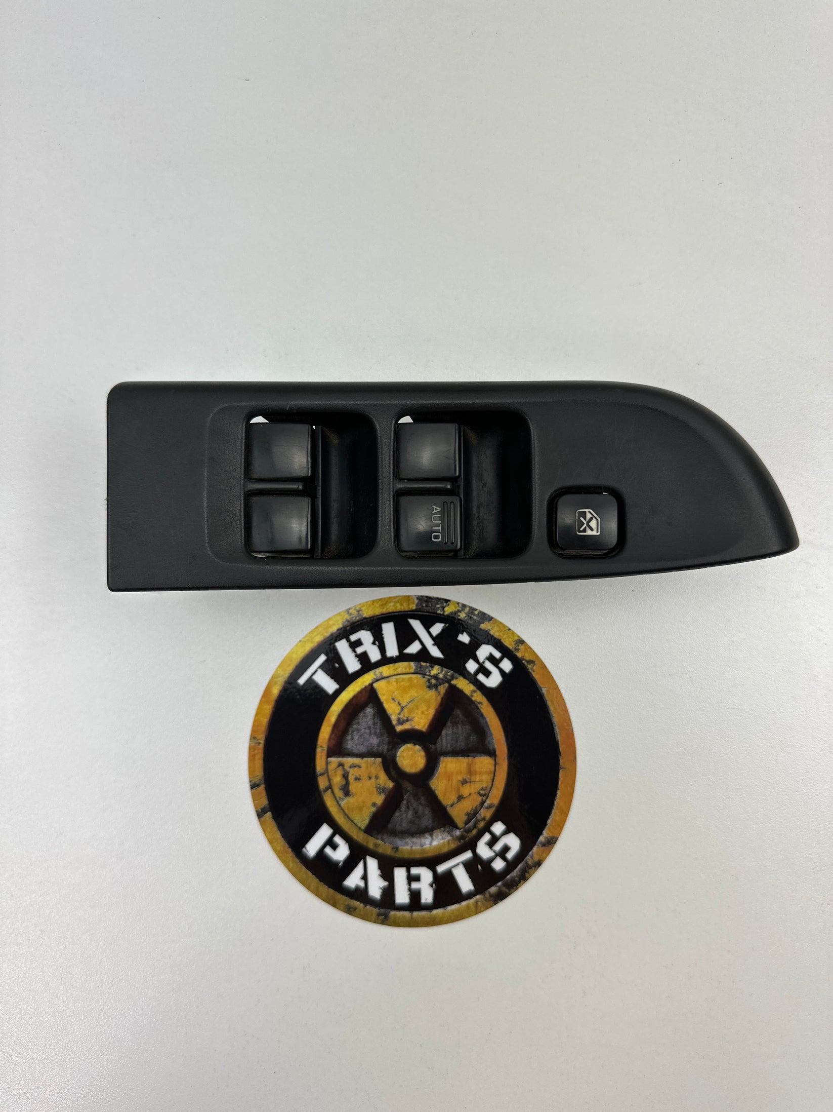 GC8 WRX Window Switch and Trim Front Driver Side, Grade A – Trix's Parts